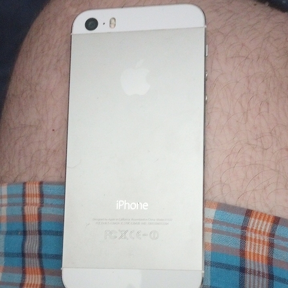 Apple | Cell Phones & Accessories | Apple Silver Iphone With Sleek ...